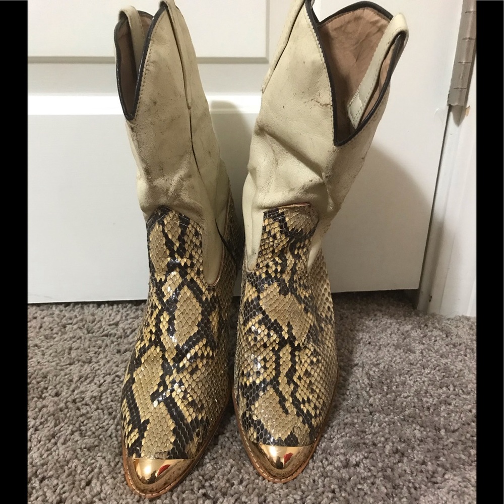 Handcrafted Snake Skin Boots - Gem
